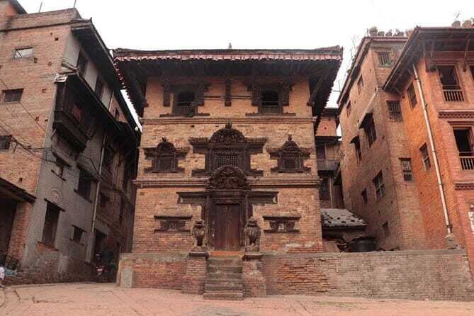Nagarkot Sunrise and Bhaktapur Walking Heritage Tour - The Ponds and Local Life