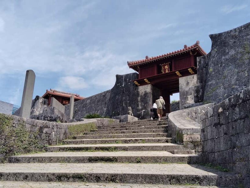 Naha: 1.5h Shurijo Castle Tour into the Heart of Ryukyu - Exploring Shurijo Castle: A Window Into Okinawa’s Past