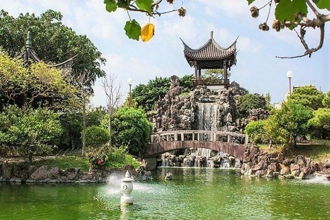 Naha 6hr Private Walking Tour With Government Licensed Guide - Knowledgeable and Licensed Guide