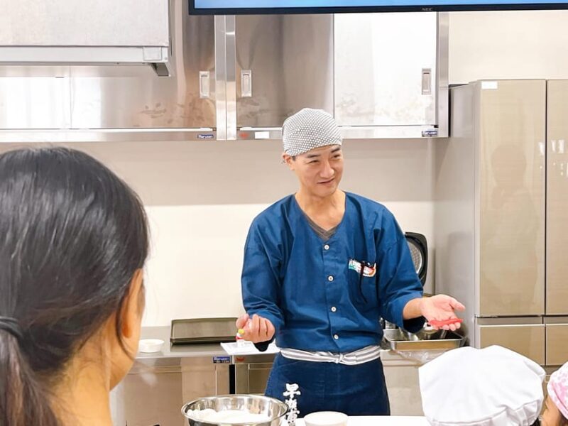 Naha Makishi Public Market : Sushi Making Experience - Market Tour and Sushi Preparation