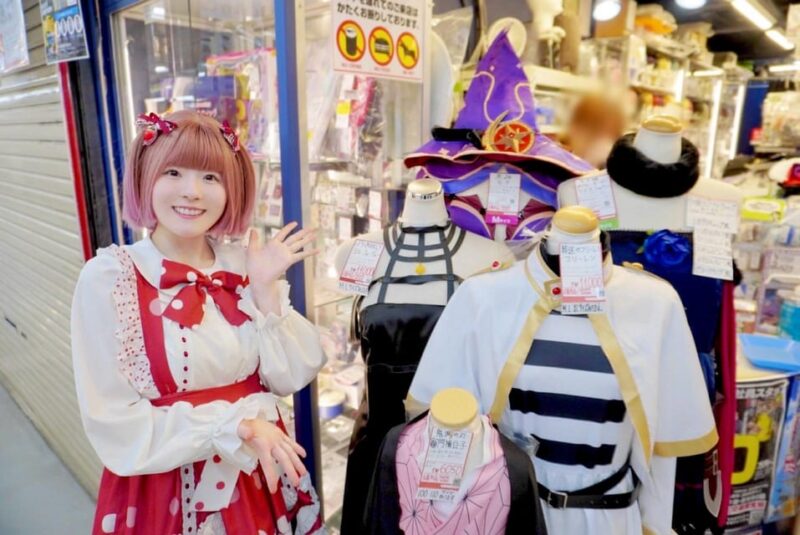 Nakano Broadway: Explore the Treasure Trove of Subculture! - Indulging in Delectable Street Cuisine