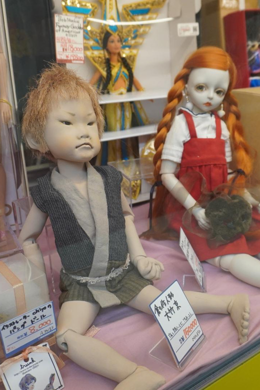 Nakano Broadway: Explore the Treasure Trove of Subculture! - Cosplaying Guide: Your Anime Concierge