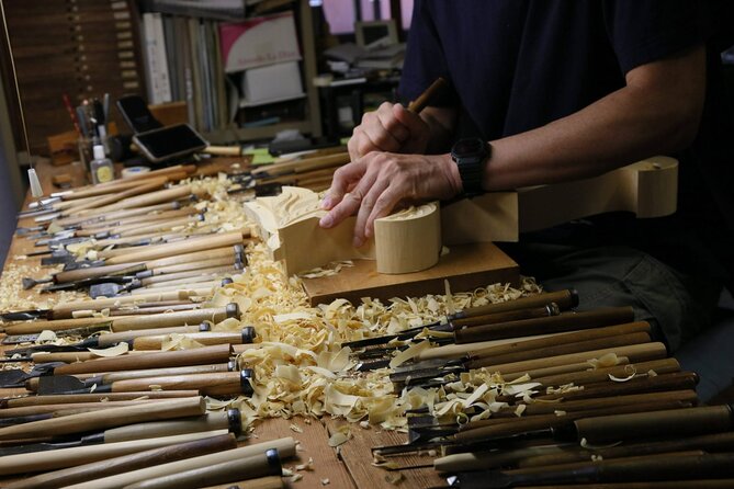 Nakasendo Historical Town and Hidden Craft Village Walking Tour - Experiencing the Local Cuisine