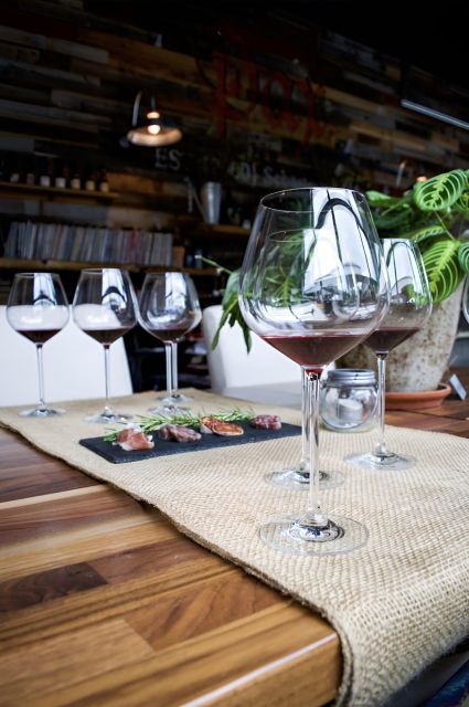 Napa: Intro to Wine Tasting with Napa Sommelière - Key Points