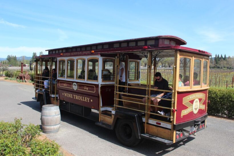 Napa Valley: Wine Tasting Tour by Open Air Trolley & Lunch - The Itinerary Breakdown