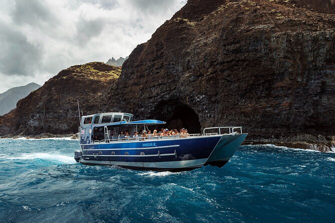 NaPali Boat Tour on the Amelia K - Activities and Inclusions