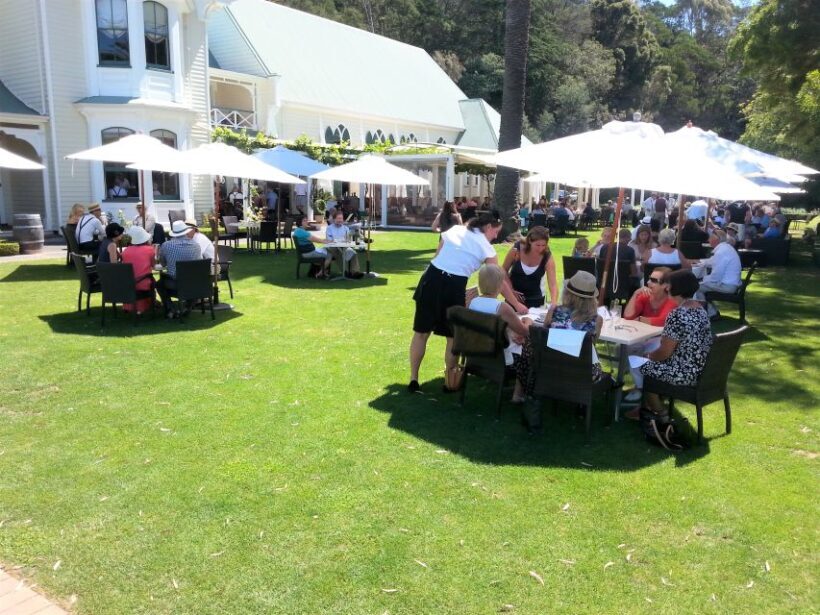 Napier: Winery and Gin Tasting Tour with Lunch - Key Points