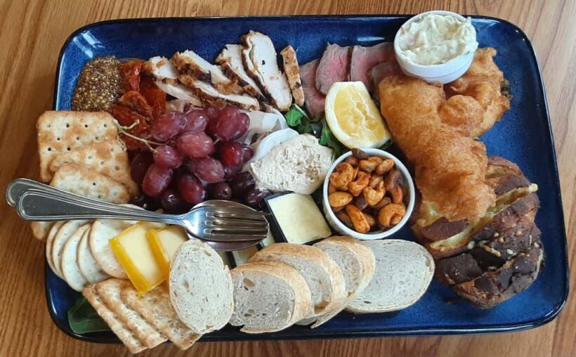 Napier: Winery and Gin Tasting Tour with Lunch - A Balanced Perspective: Pros and Cons