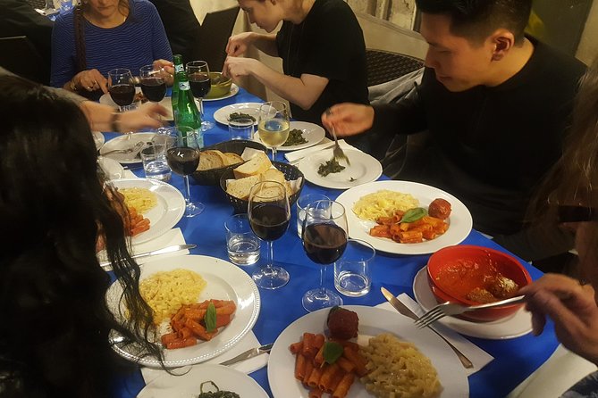 Naples by Night: Guided Food Tour With Wine Tasting - Neapolitan Culinary Delights