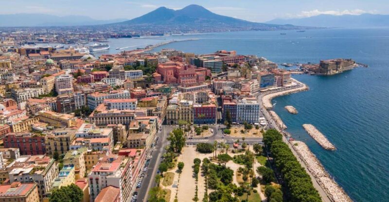 Naples: Capture the most Photogenic Spots with a Local - Key Points