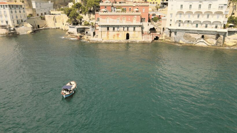 Naples: Castel dell'Ovo Boat Tour with Snorkeling & Aperitif - Food & Drink – Aperitif with a Local Touch