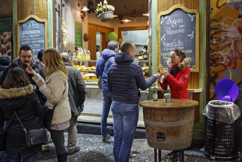 Naples: City and Street Food Market - Key Points