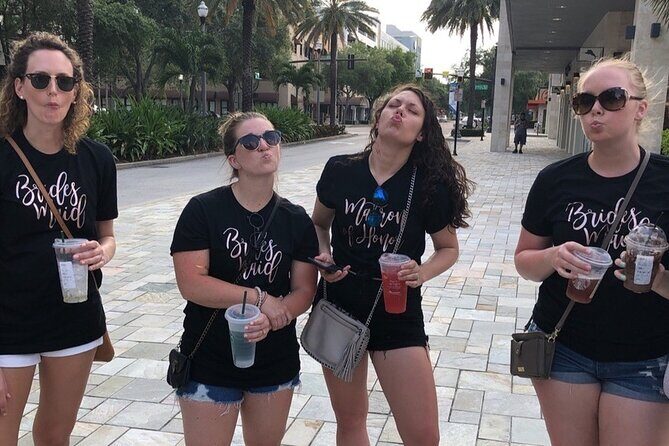 Naples City Scavenger Hunt by Zombie Scavengers - Who Will Love This Tour?
