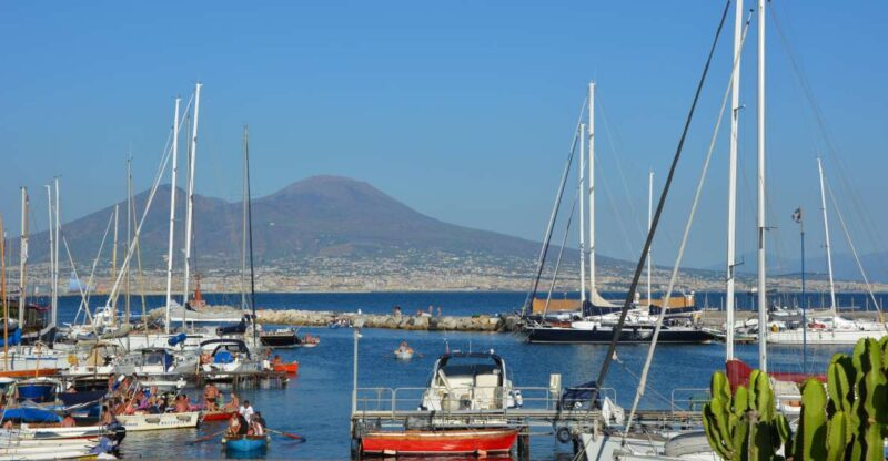 Naples: daily/weekly transport ticket, map and audio guide - Introduction
