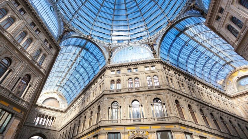 Naples: discover Via Toledo amid history and tradition - Practical tips for travelers
