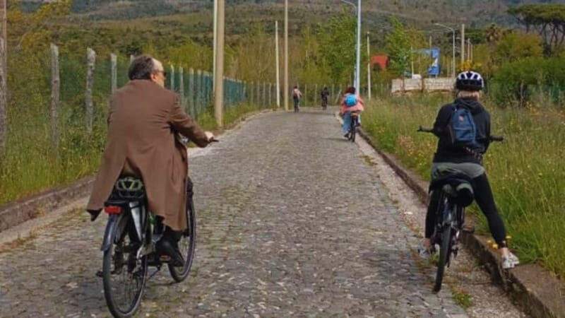 Naples: e-bike rental on Mount Vesuvius with crater access - Discovering Mount Vesuvius by E-bike: What to Expect