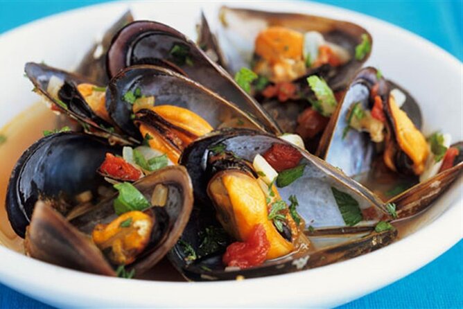 Naples food street tour with a Professional Guide - What to Keep in Mind