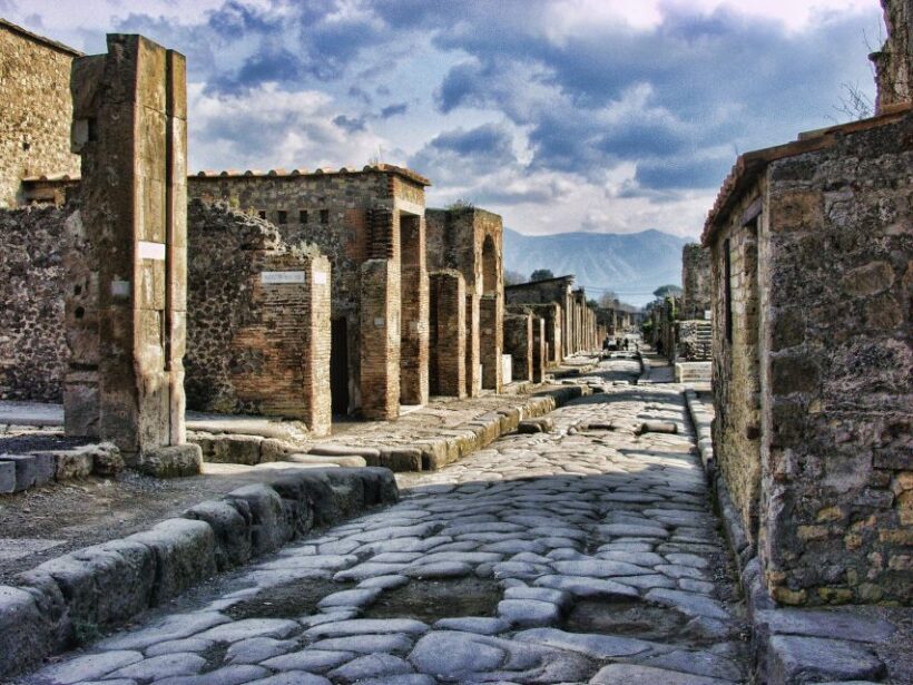 Naples: Half-Day Pompeii Tour - Inside the Ruins: Highlights and Considerations