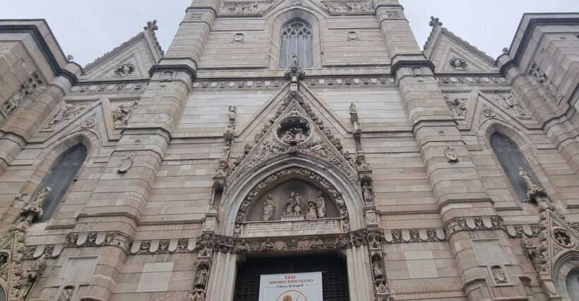 Naples: Monuments and Historic District Self-Guided Tour - Value for Money