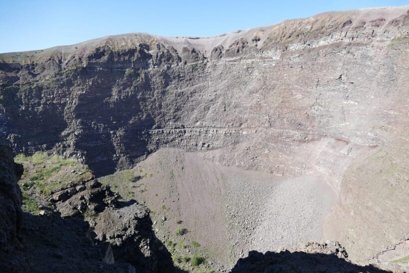 Naples: Mount Vesuvius Fast-Track Ticket & Shuttle Service - An In-Depth Look at the Vesuvius Experience