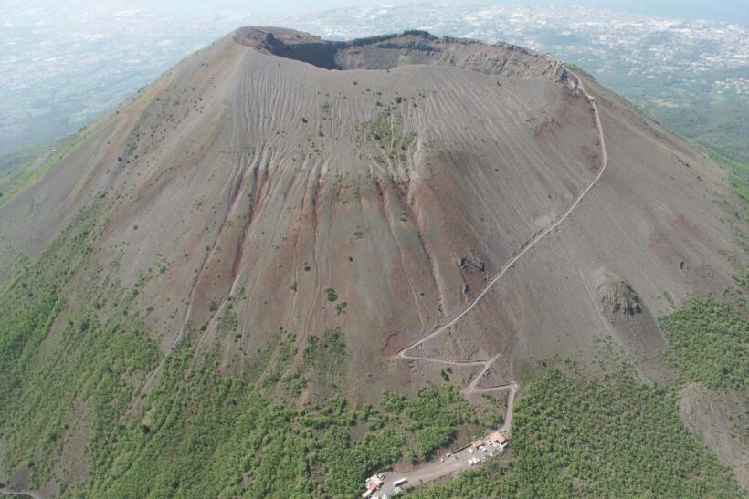 Naples: Pompeii, Herculaneum and Mt. Vesuvius Private Tour - An Overview of the Tour Experience