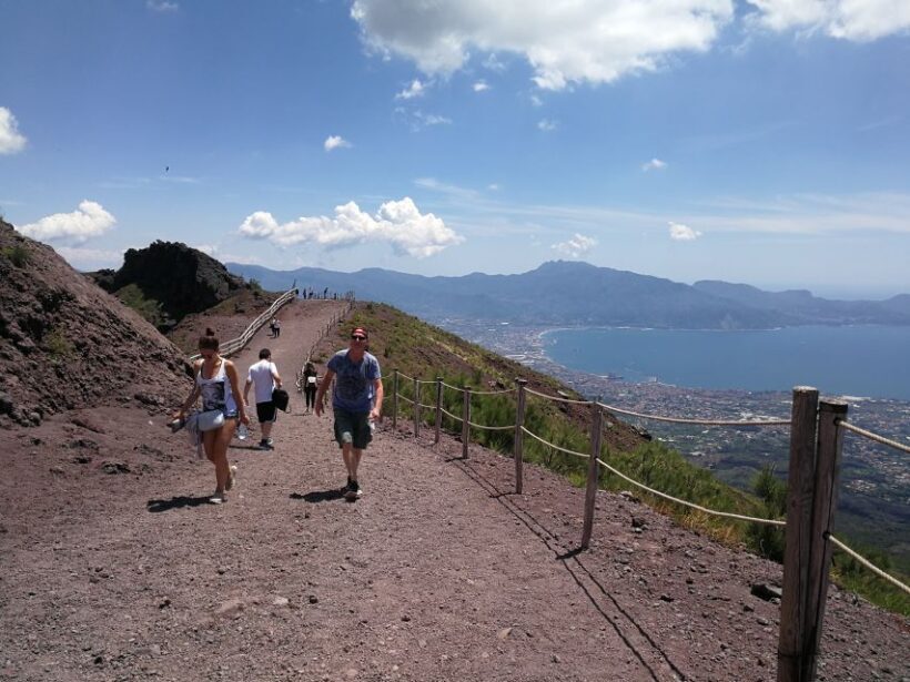 Naples: Pompeii, Mount Vesuvius, and Herculaneum Tour - Key Points