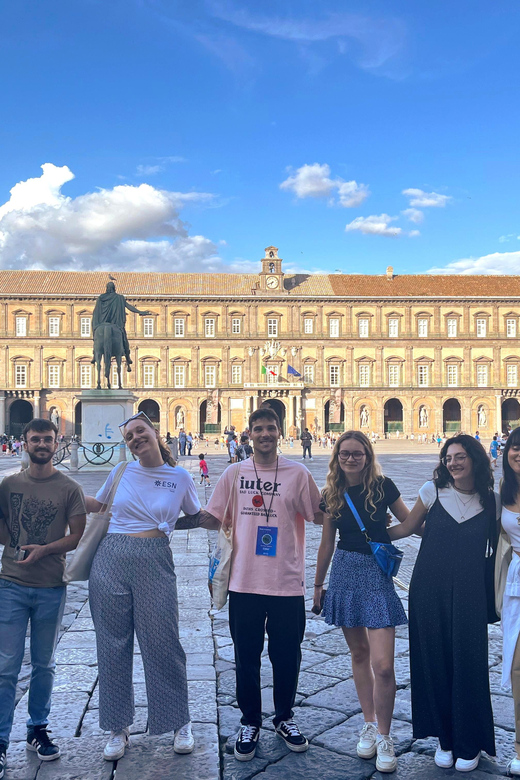 Naples: Private Family Mythology Treasure Hunt w/ Food Stops - FAQ