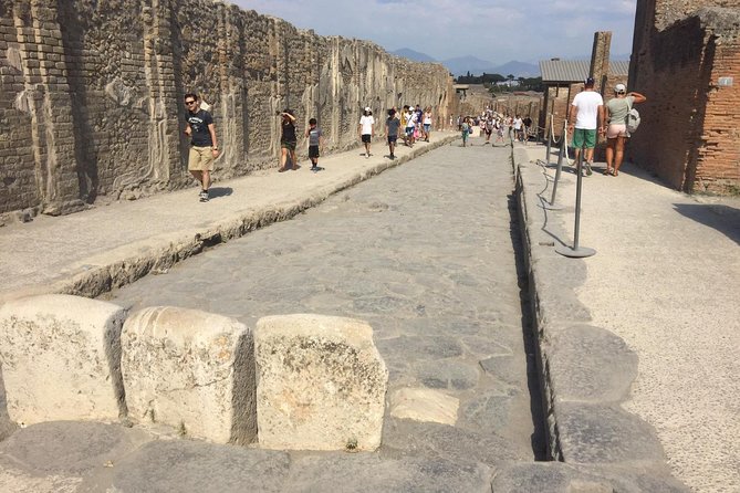 Naples Shore Excursion: Pompeii and Sorrento Day Trip - Discovering Sorrento