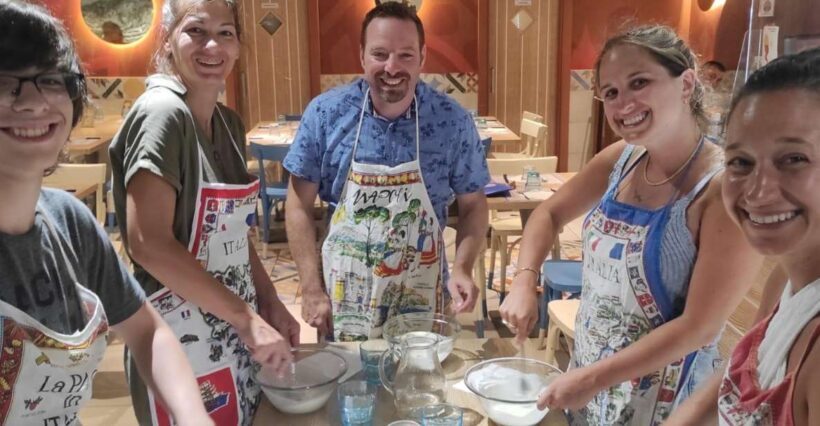 Naples: Small Group Pizza Making with Drink Included - An Authentic Taste of Naples in a Small Group