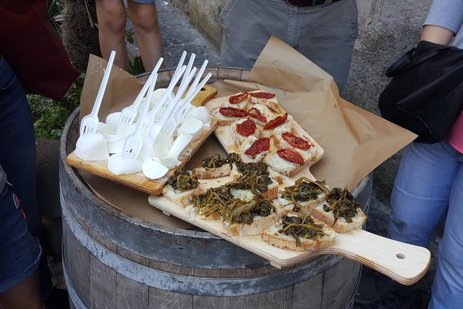 Naples Street Food Tour: Discover Local Flavors with Expert Guide - What’s Included and What to Keep in Mind