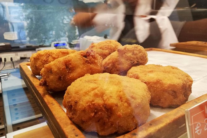 Naples Street Food Tour With a Native & Top Rated Expert - Exploring Naples Street Food Scene