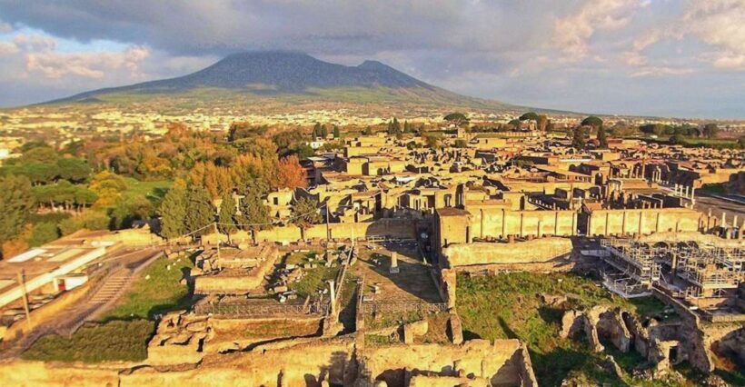 Naples Transfer to Positano with 2hr stop at Pompeii site - Key Points