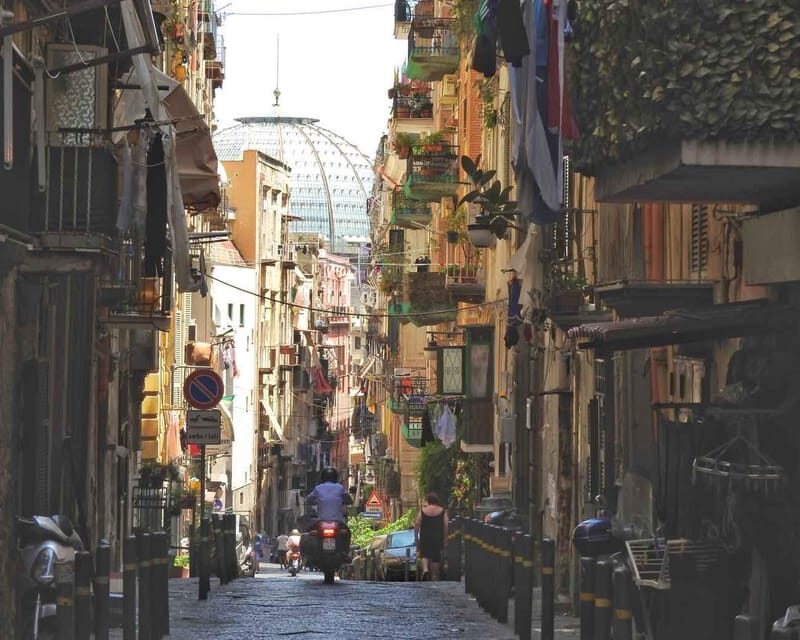 Naples: Walk in the Footsteps of Diego Maradona with a Local - Key Points