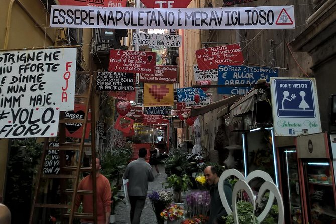 Napoli Sight Eating Walk: Food and Sight Tour - Meeting and Ending Points