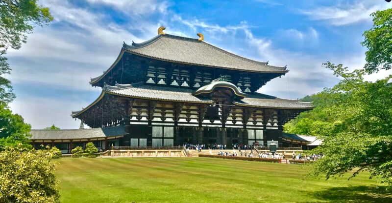 Nara Park and Todai-ji Private Spanish Tour - Ukimido