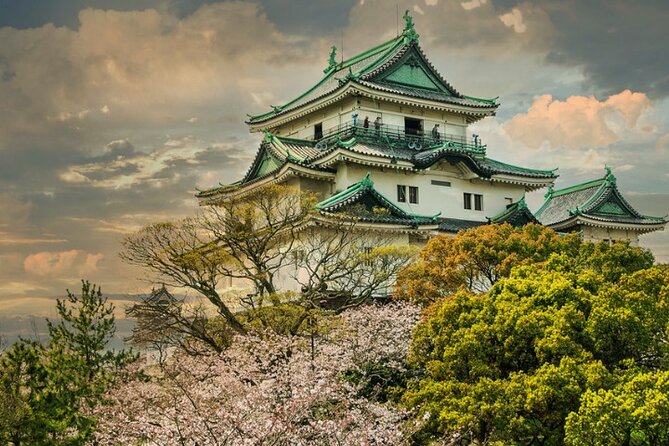 Nara, Todaiji Temple & Kuroshio Market Day BUS Tour From Osaka - Visiting Todaiji Temple