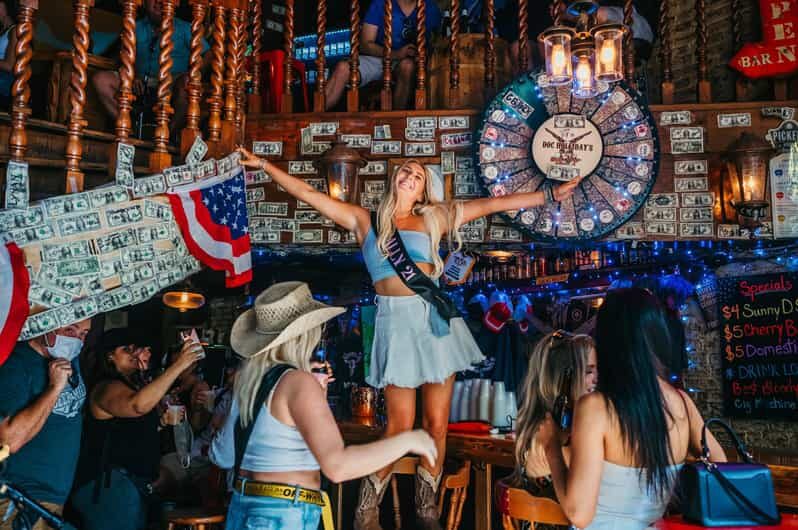 Nashville Bar Crawl: Guided Pub Crawl with Drinks Discounts - An Honest Look at the Drawbacks