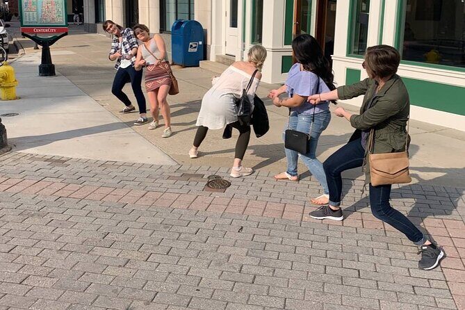 Nashville City Scavenger Hunt Excursion by Zombie Scavengers - Key Points