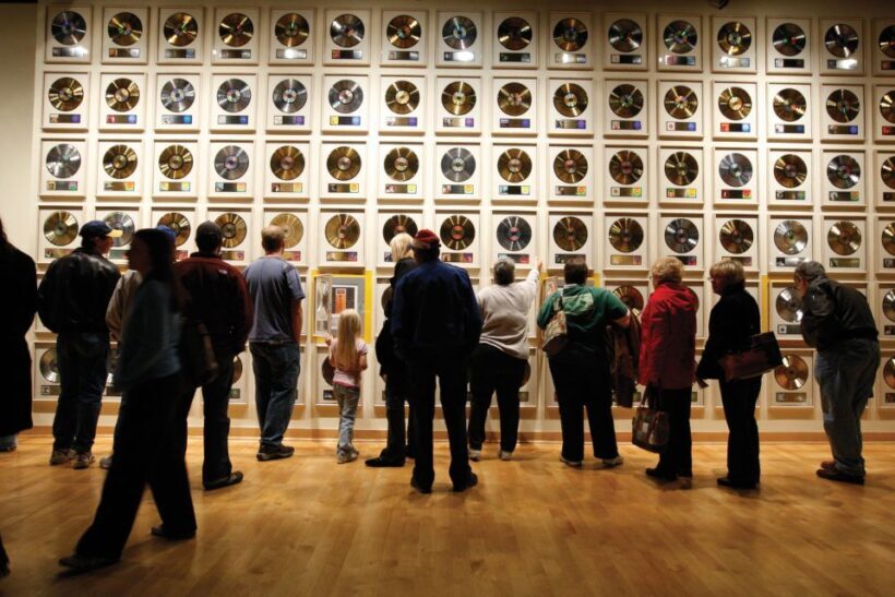 Nashville: Country Music Hall of Fame and Museum - Exploring the Exhibits