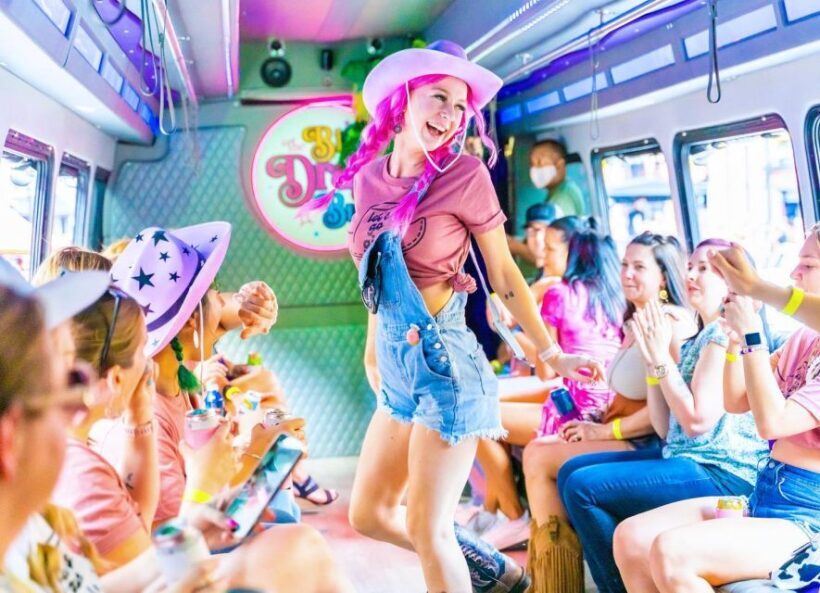 Nashville: Drag Queen Party Bus w/Games, Dancing & Drag Show - An Overview of the Experience