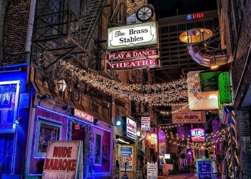 Nashville: Drinkers & Thinkers Pub Crawl - Why Guides Make a Difference