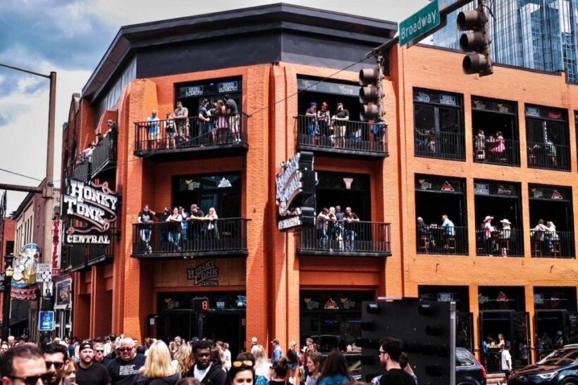 Nashville: Drinkers & Thinkers Pub Crawl - A Closer Look at Each Stop