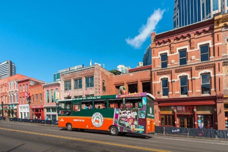 Nashville: Hop-on Hop-off Trolley Tour - The Experience on Board