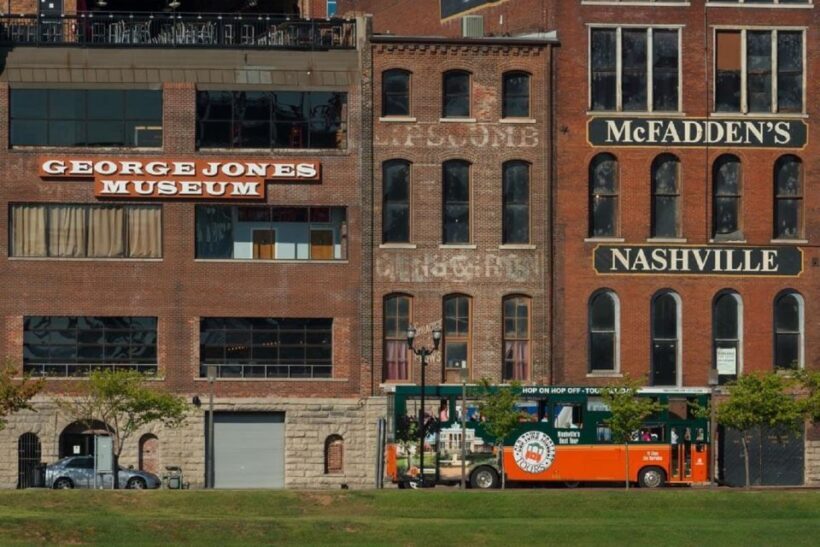 Nashville: Hop-on Hop-off Trolley Tour - Accessibility and Practical Tips