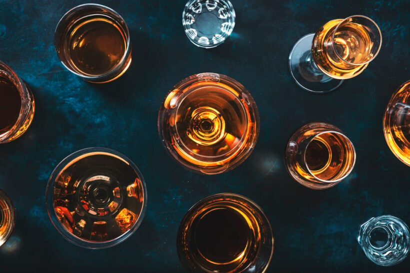 Nashville: Music History and Moonshine Pub Crawl - The Guide and Group Dynamics