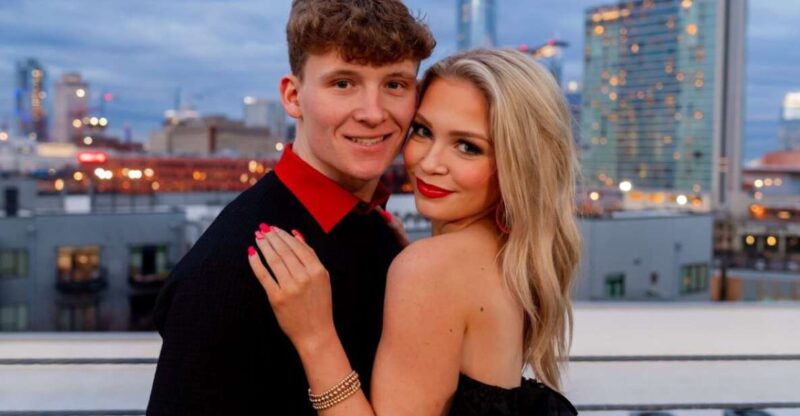 Nashville: Romantic Couples Photoshoot with Champagne - Key Points