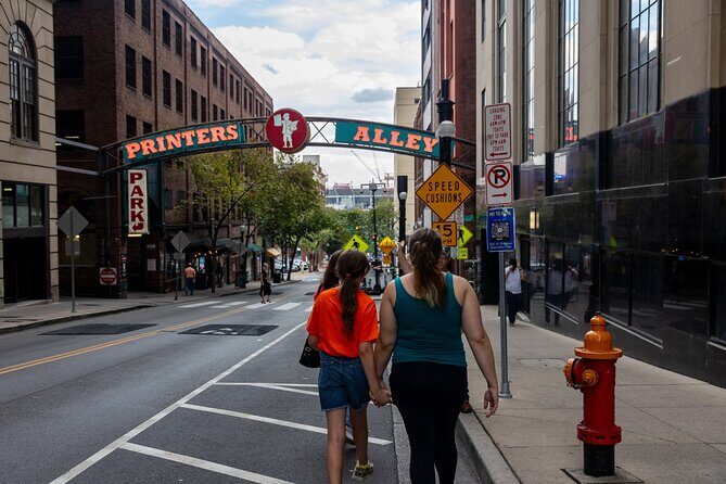 Nashville Unveiled History Highlights and Hacks Walking Tour - Who Should Consider This Tour?