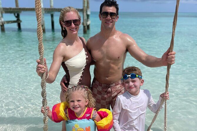 Nassau: 3 islands Pigs,Turtles,Snorkel & Beach Club with lunch - FAQs