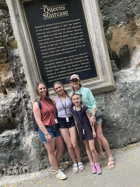 Nassau: Electric Bus Tour with Food & Drink Samples - The Itinerary in Detail