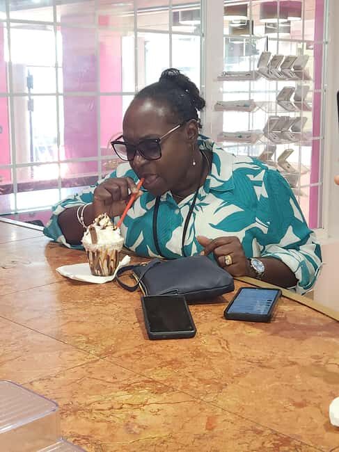 Nassau: Electric Bus Tour with Food & Drink Samples - What Makes This Tour Special